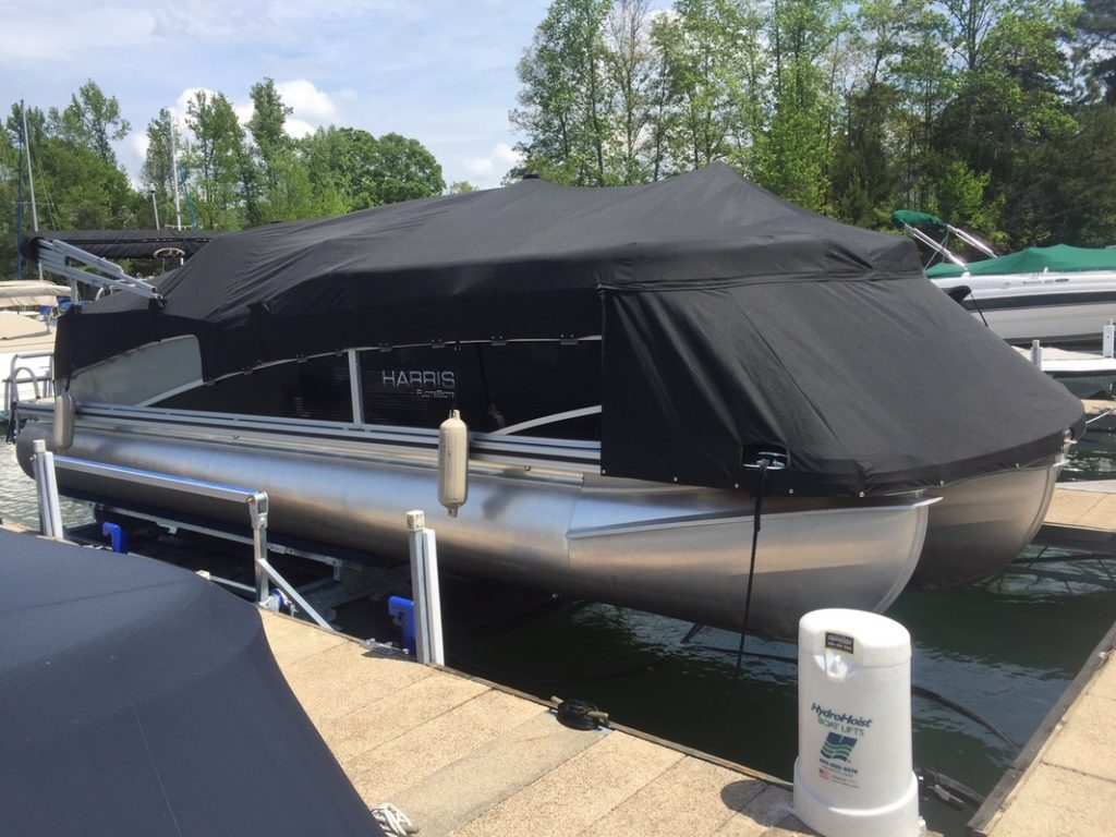6600 Ultra 3 Tank under a 230 Harris Tritoon with 300 Outboard - Lake ...